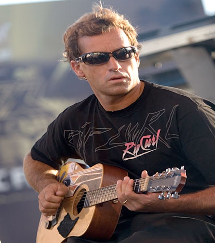 Tom Curran at Rusty's Seafood and Oyster Bar - Surf Guru Surf Music News