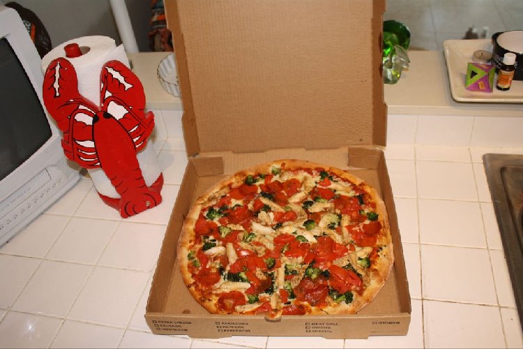 Aloha Pizza Party and Food Review