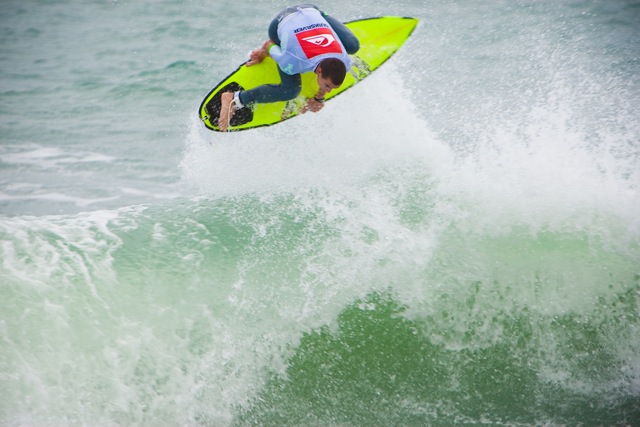 Quiksilver's King of The Peak held at Sebastian Inlet Florida ...